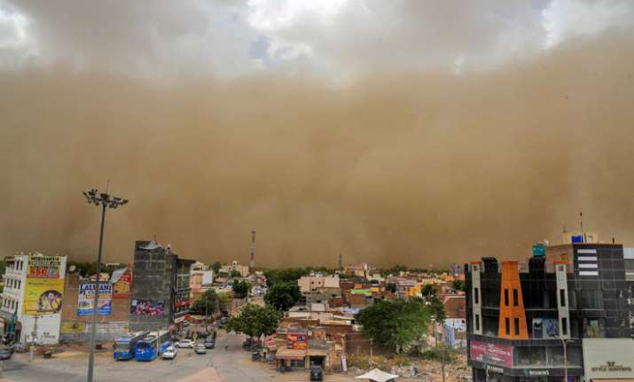 Delhi: Air quality concerns rise as dust storm heads towards national ...