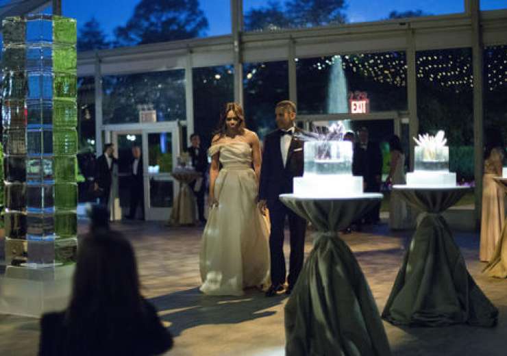 Michelle Obama stuns in Indian-American designer Naeem Khan for a state ...