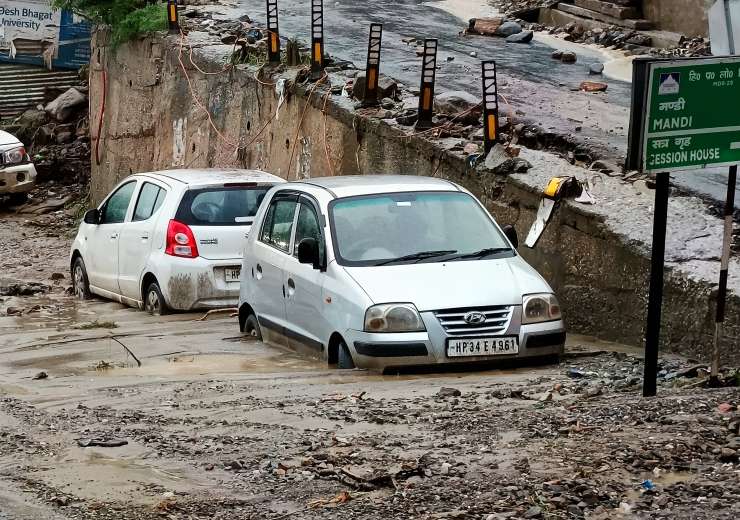 Himachal rains: Shops washed away in Manali, buildings collapsed amid heavy rains, IMD issues ...
