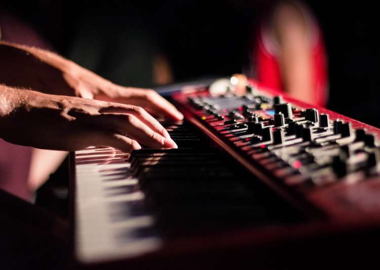 Amazing New Invention: These ‘hands-free’ musical instruments create ...