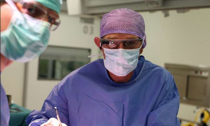 Indian doctor uses Google Glass to telecast live surgery on Internet ...
