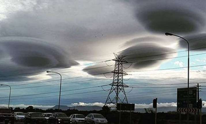 'UFO shaped Clouds' seen over Cape Town skies | Blah News – India TV