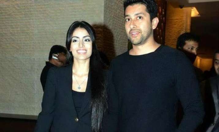 Aftab celebrates first X-mas with wife | Bollywood News – India TV