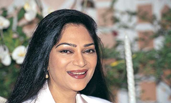 Simi Garewal set to return to film direction | Bollywood News – India TV