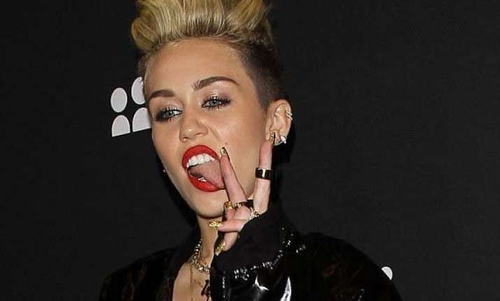 Miley Cyrus believes Internet more damaging than drugs | Hollywood News ...