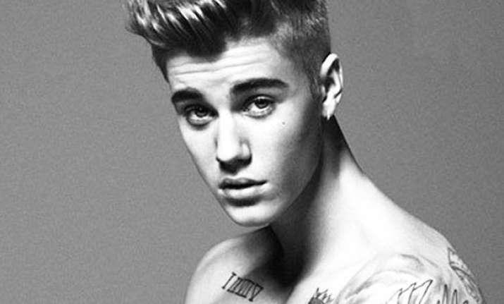 Justin Bieber flaunts real abs post photoshopped images | Hollywood ...