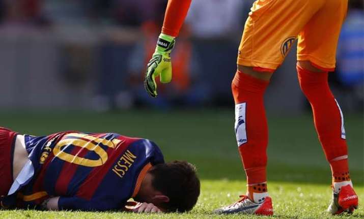Lionel Messi out 7-8 weeks with knee ligament damage | Soccer News ...