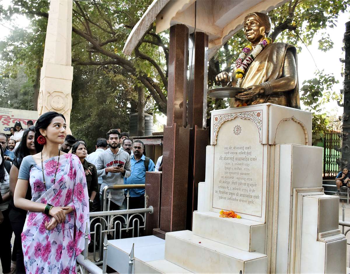 Thackeray: Amrita Rao looks every bit stunning as she steps out as ...