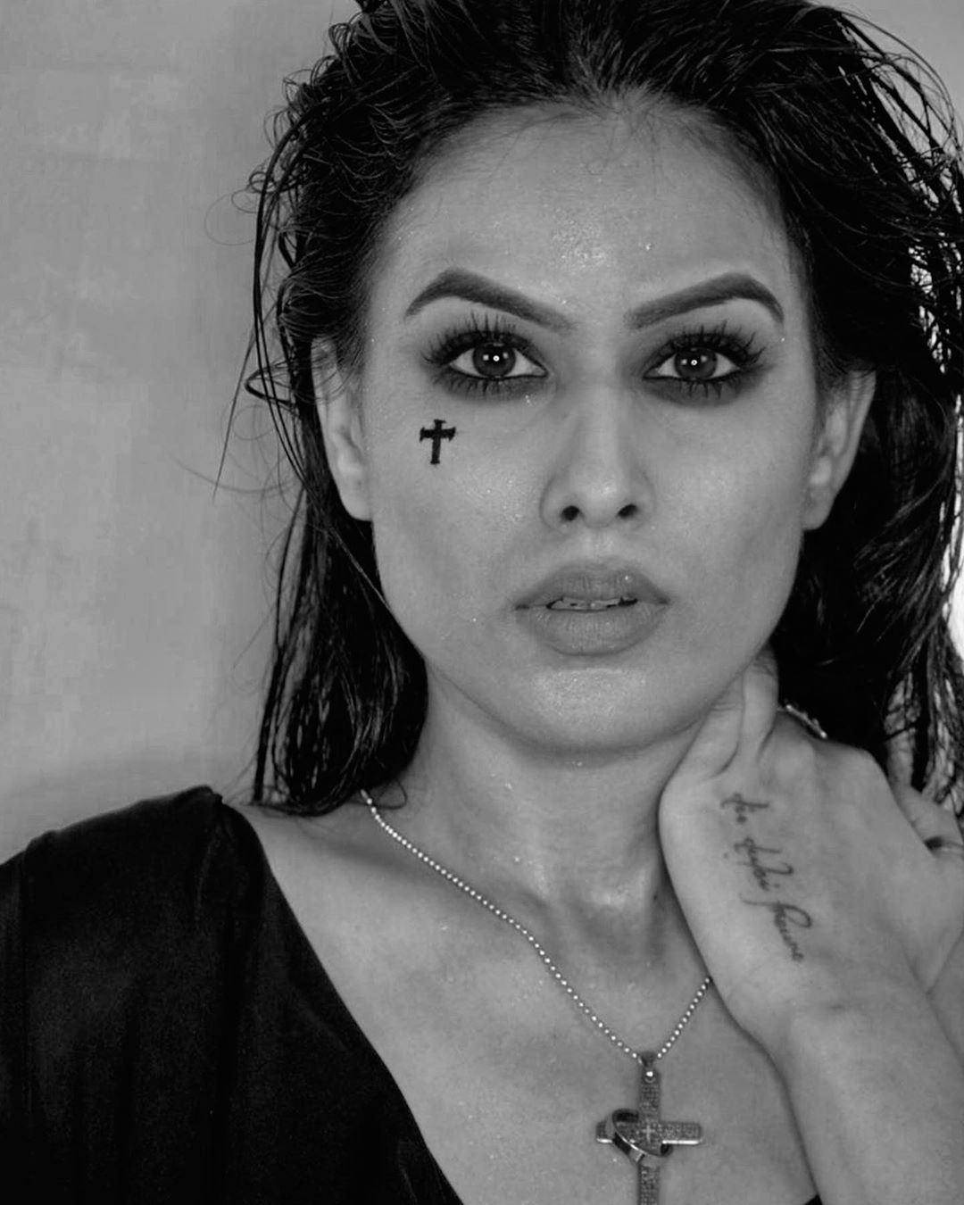 These photos of Nia Sharma prove she is a beauty goddess - India TV News