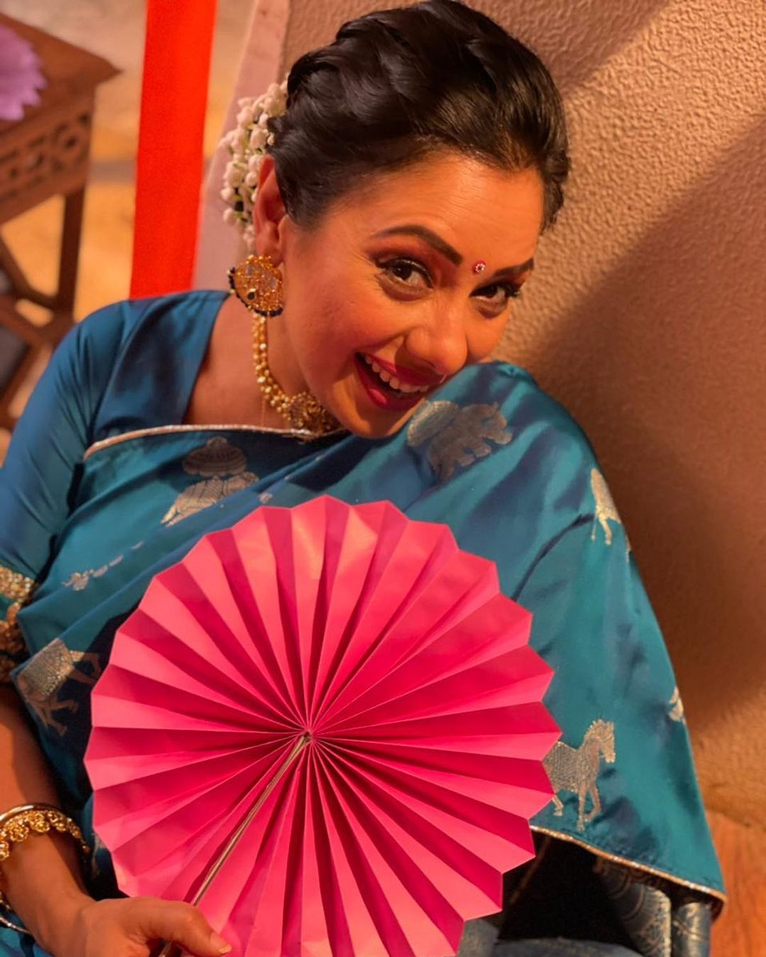 Rupali Ganguly to Sriti Jha, top 5 popular heroines on Indian TV right ...