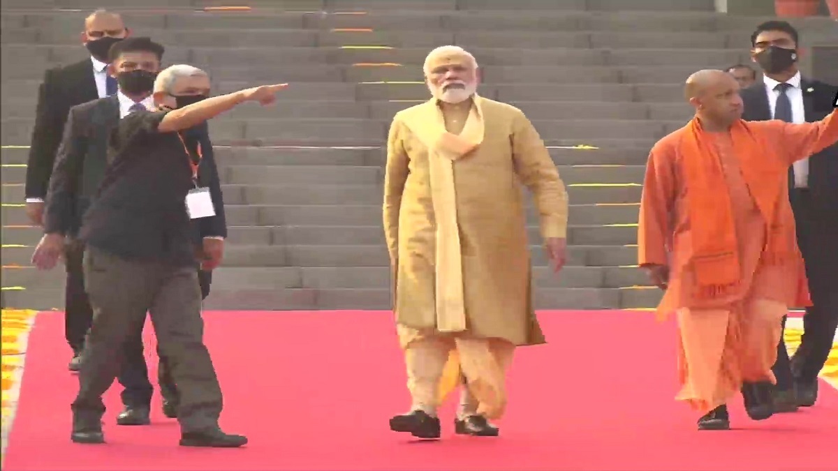 PM in Varanasi: Boat ride, Kashi Vishwanath Corridor launch, Ganga aarti | PICS