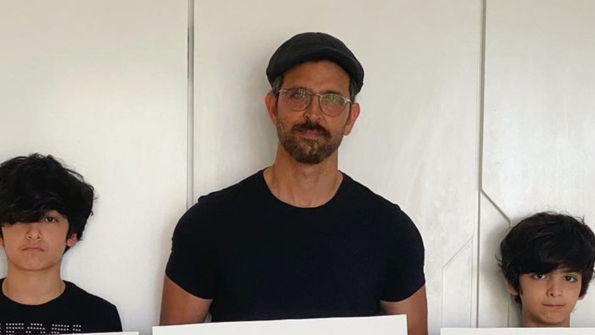 Hrithik Roshan is a doting father to Hrehaan and Hridaan, see their ...