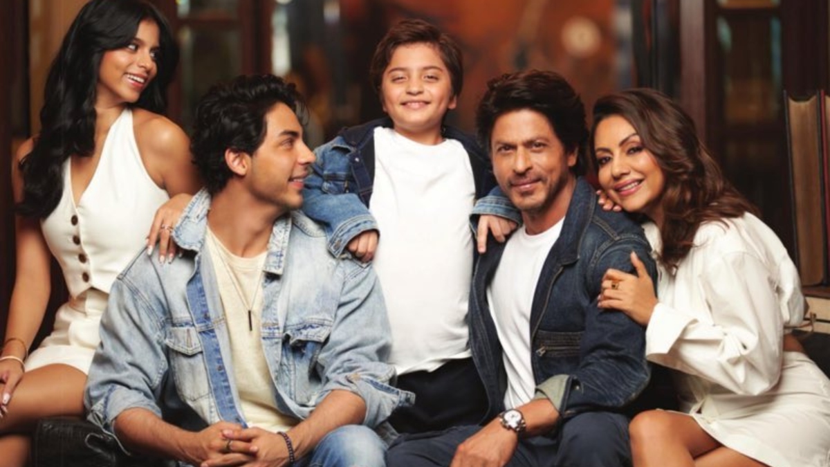 Shah Rukh Khan, Gauri Khan, Aryan, Suhana and AbRam's picture-perfect ...