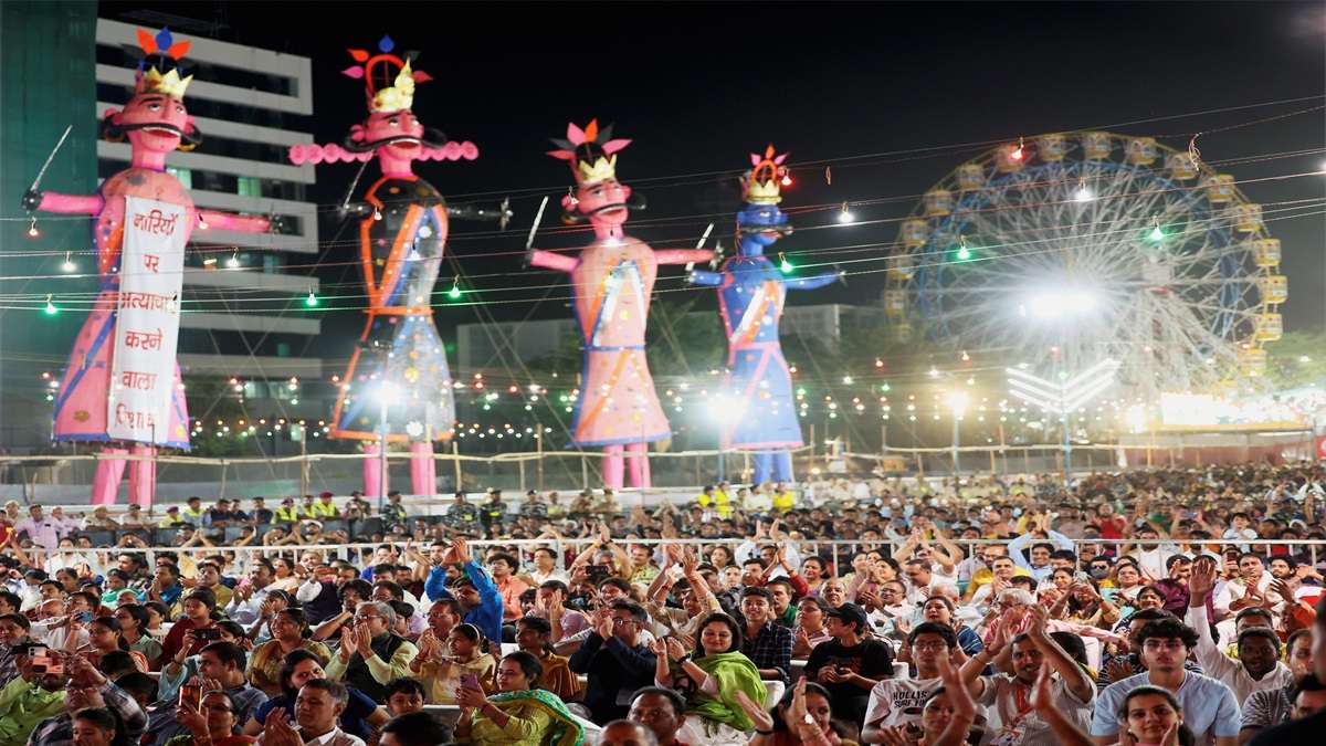 Dussehra Photos VIJAYADASHAMI pm mODI WISHES ravan dahan images dasara ...