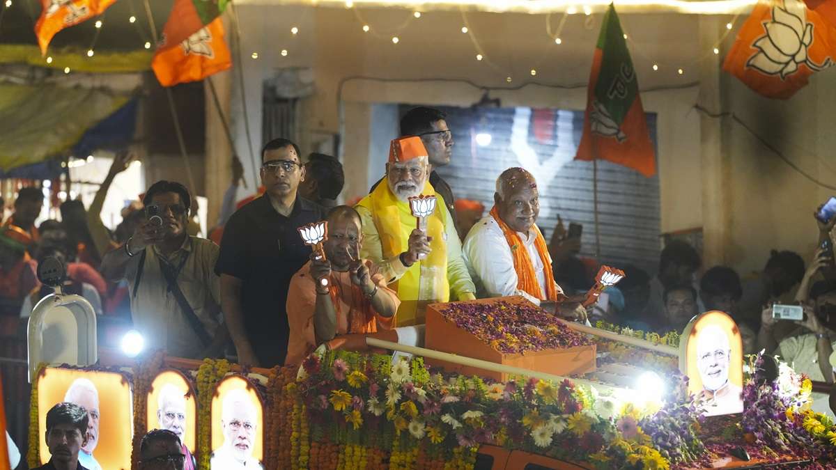 PM Modi visits Ram Temple, holds mega roadshow in Ayodhya ahead of Lok ...