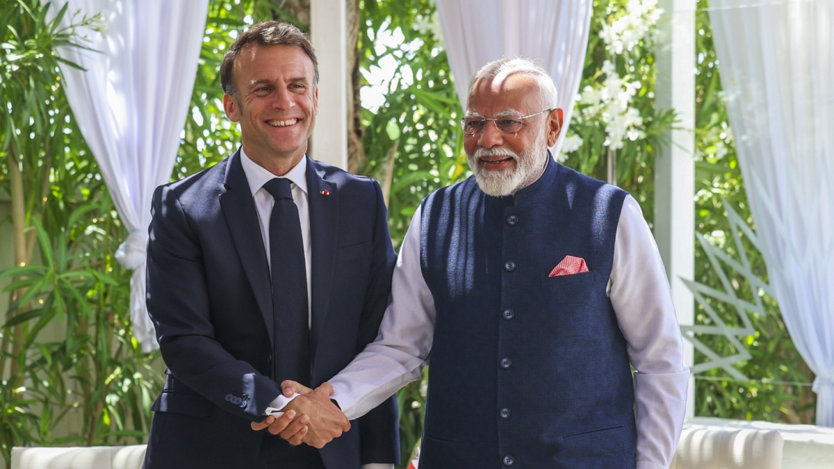 Handshakes and hugs mark PM Modi's first overseas visit to Italy post ...