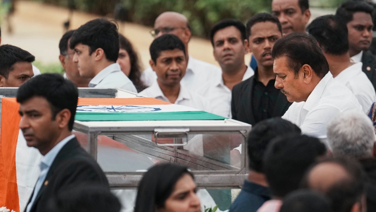 Ratan Tata laid to rest with state honours | In Pics - India TV News