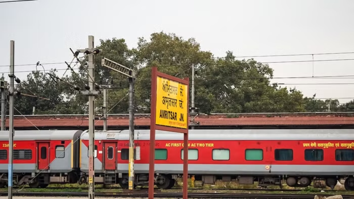 This is cheapest AC train of India, experience comfortable travel on ...