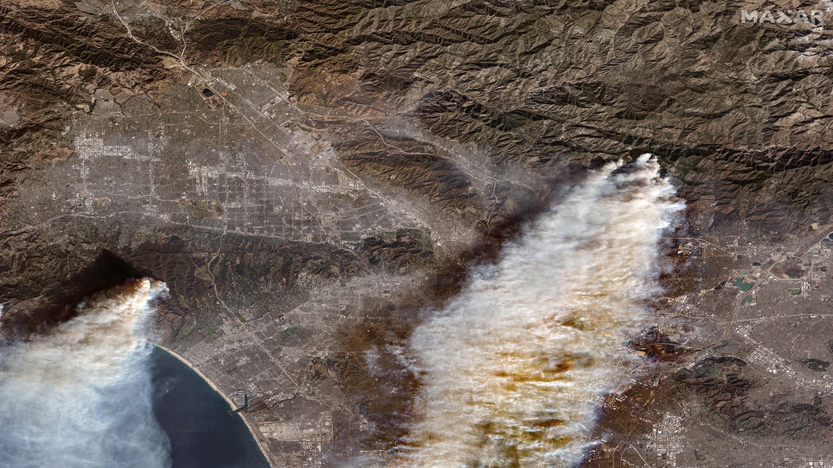 7 photos of Los Angeles fire show aftermath of California blazes | In pics