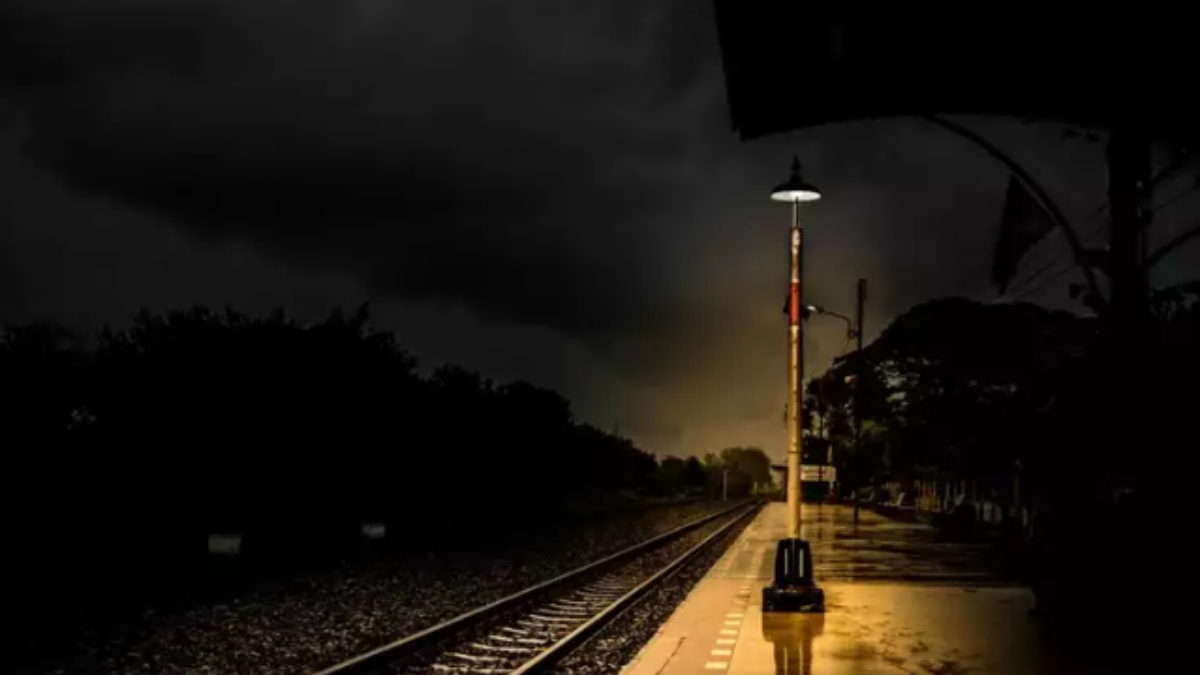 5 haunted railway stations in India and their spine-chilling tales