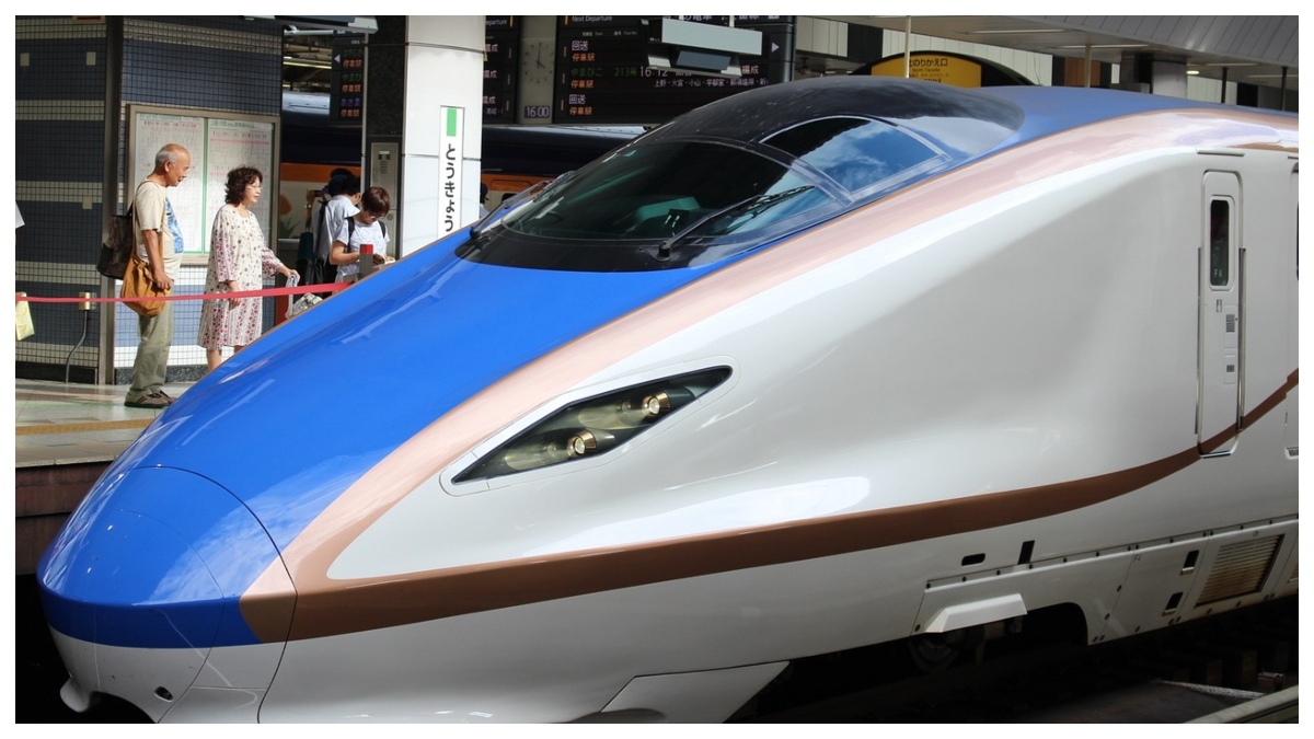 This is world's fastest train to run at 450 km per hour, check which ...