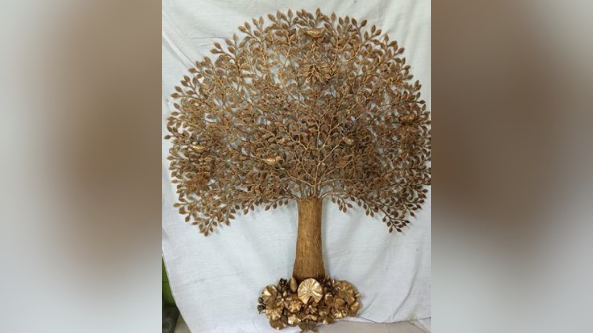 In Pics: From Madhubani Art to Brass Bodhi Tree, PM Modi presents India ...