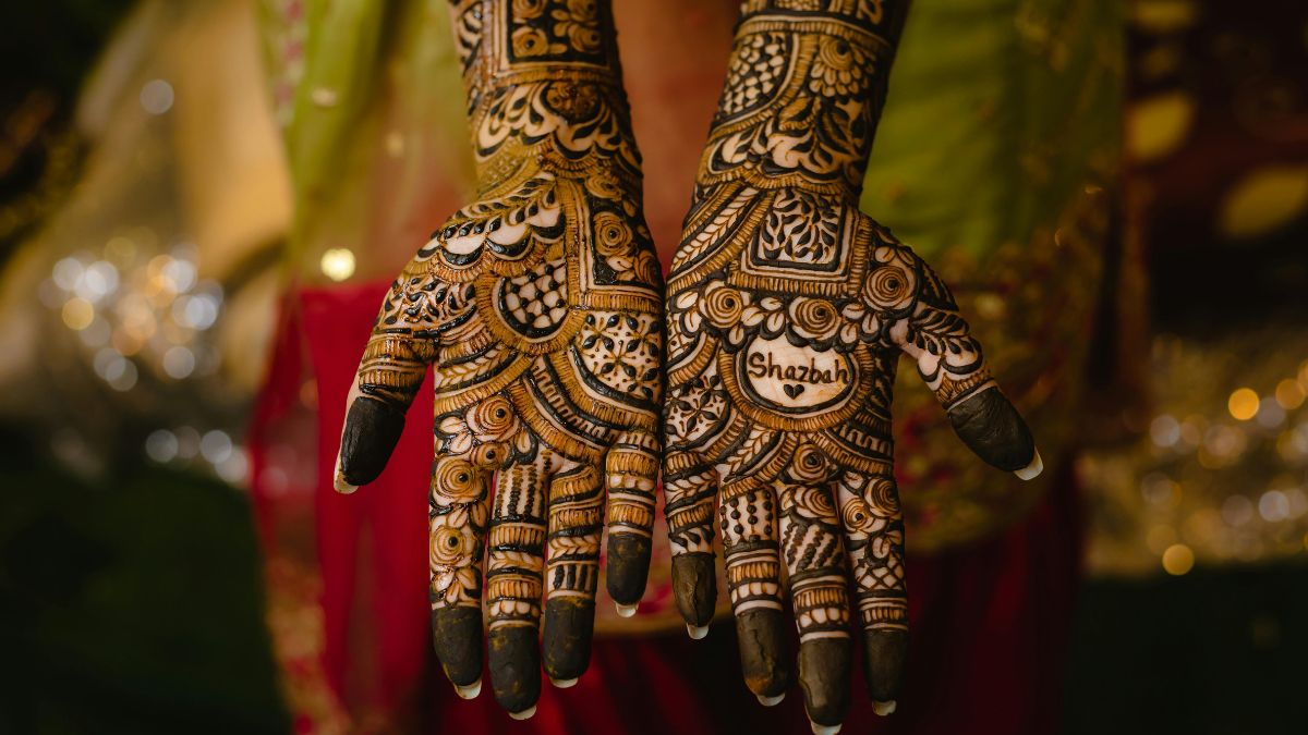 5 natural ways to make your mehndi darker this Karwa Chauth