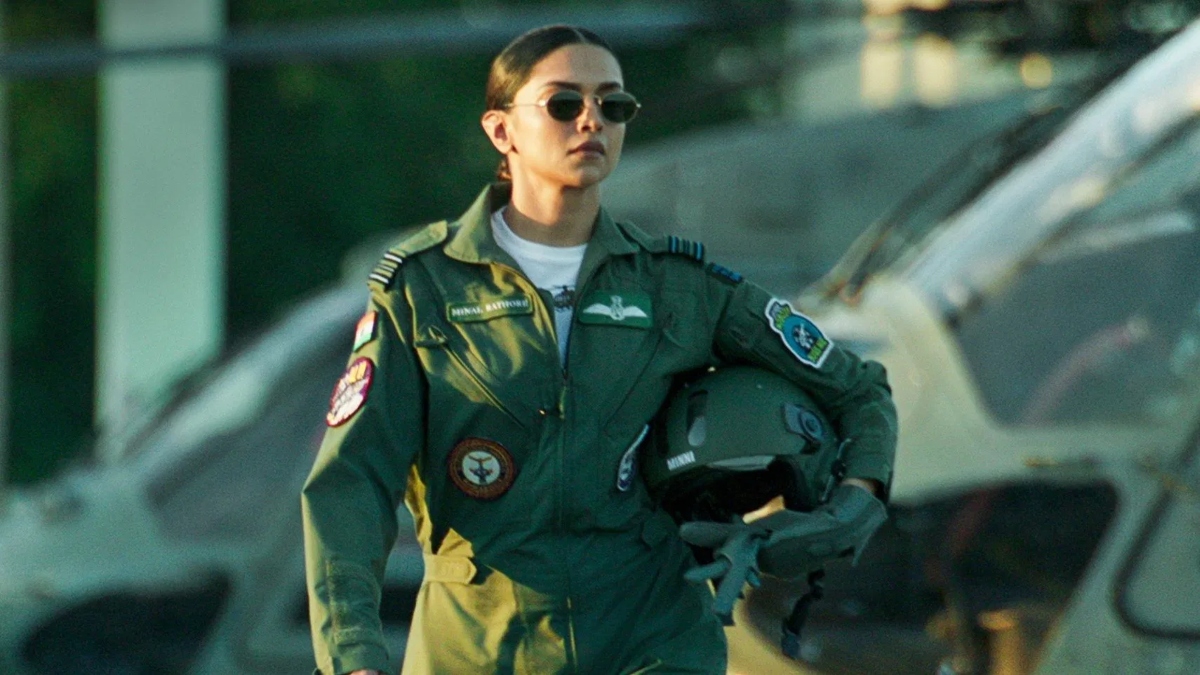 Bollywood stars who played pilots, and how real they looked | Indian ...