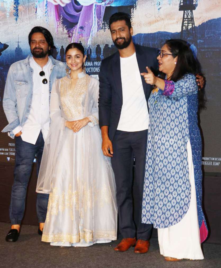 Raazi Ae Watan song launch: Alia Bhatt's ethnic avatar is the talk of ...