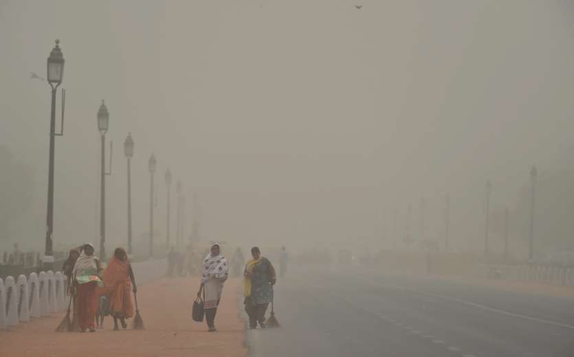 Dust storm disrupts life in North India: Over 100 killed in UP ...
