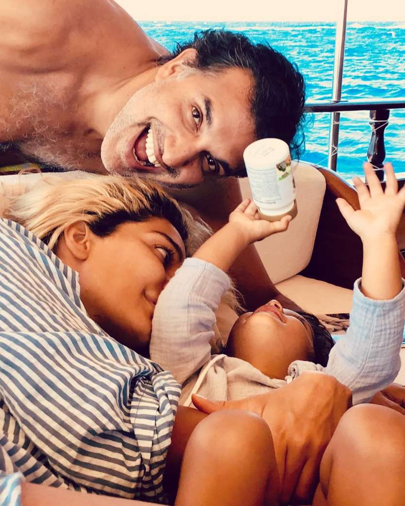 Lisa Haydon shares the most adorable pictures with baby Zack- See viral ...