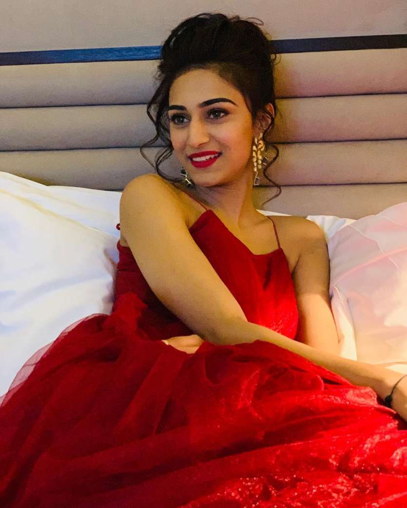 Kasauti Zindagii Kay 2 actress Erica Fernandes’ smoking hot pictures ...