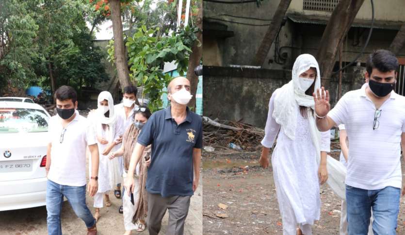 Rhea Chakraborty, Sushant Singh Rajput's rumoured girlfriend, reaches ...