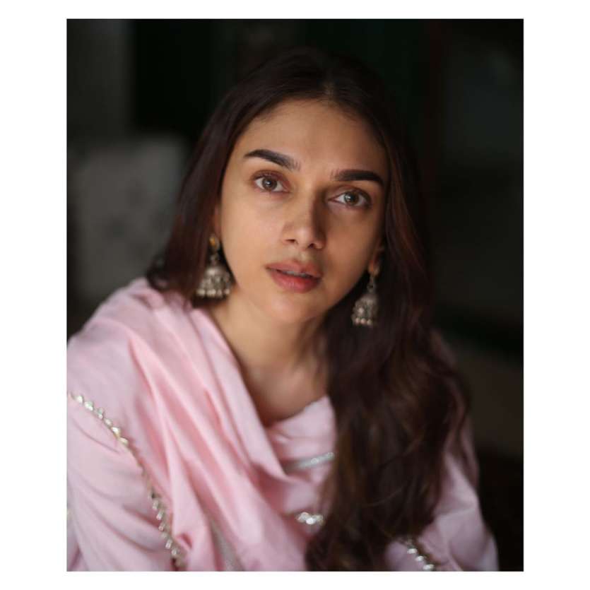 Beauty personified! Birthday girl Aditi Rao Hydari knows how to ...