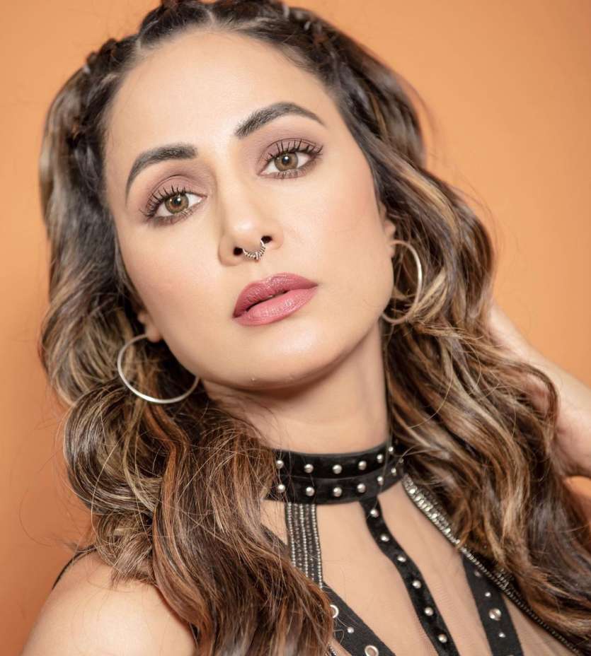 Insta Stalking: Janhvi's sun-kissed picture, Disha dazzling in pink to ...