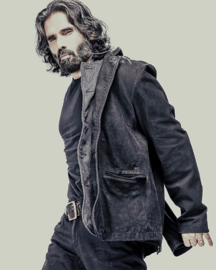 Suniel Shetty was 'caught in the act' and fans can't get over him, see ...