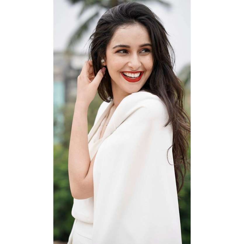 Raksha Bandhan actress Sadia Khateeb gives us perfect teachings on how ...