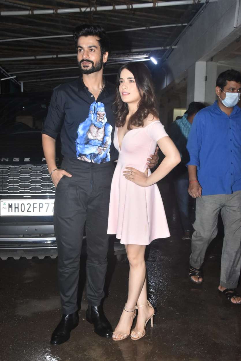 PICS: Birthday boy Sunny Kaushal hosts Shiddat screening, Radhika Madan, Kabir Khan and others ...