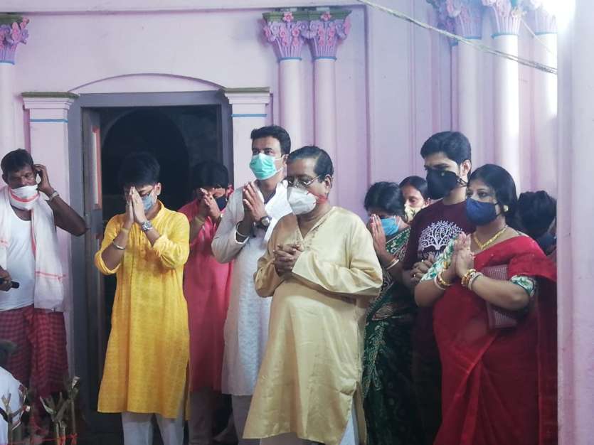 Durga Puja 2021: Take a virtual tour of Bonedi barir Durga Puja in Bengal