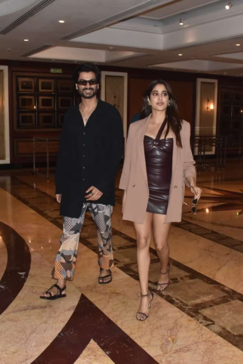 Janhvi Kapoor And Sunny Kaushal Look Stunning As They Arrive For Mili Promotions