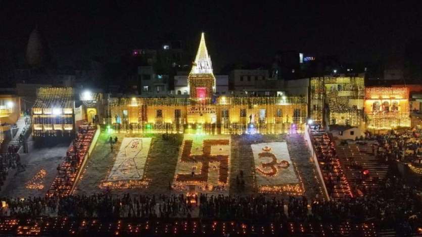 Dev Diwali 2022: Varanasi glitters with 10 lakh earthen lamps, 80 lakh ...