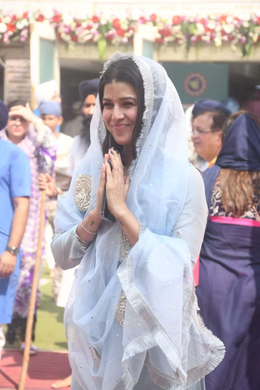 Guru Nanak Jayanti: Nimrit Kaur, Rakul Preet Singh-Jackky Bhagnani ...