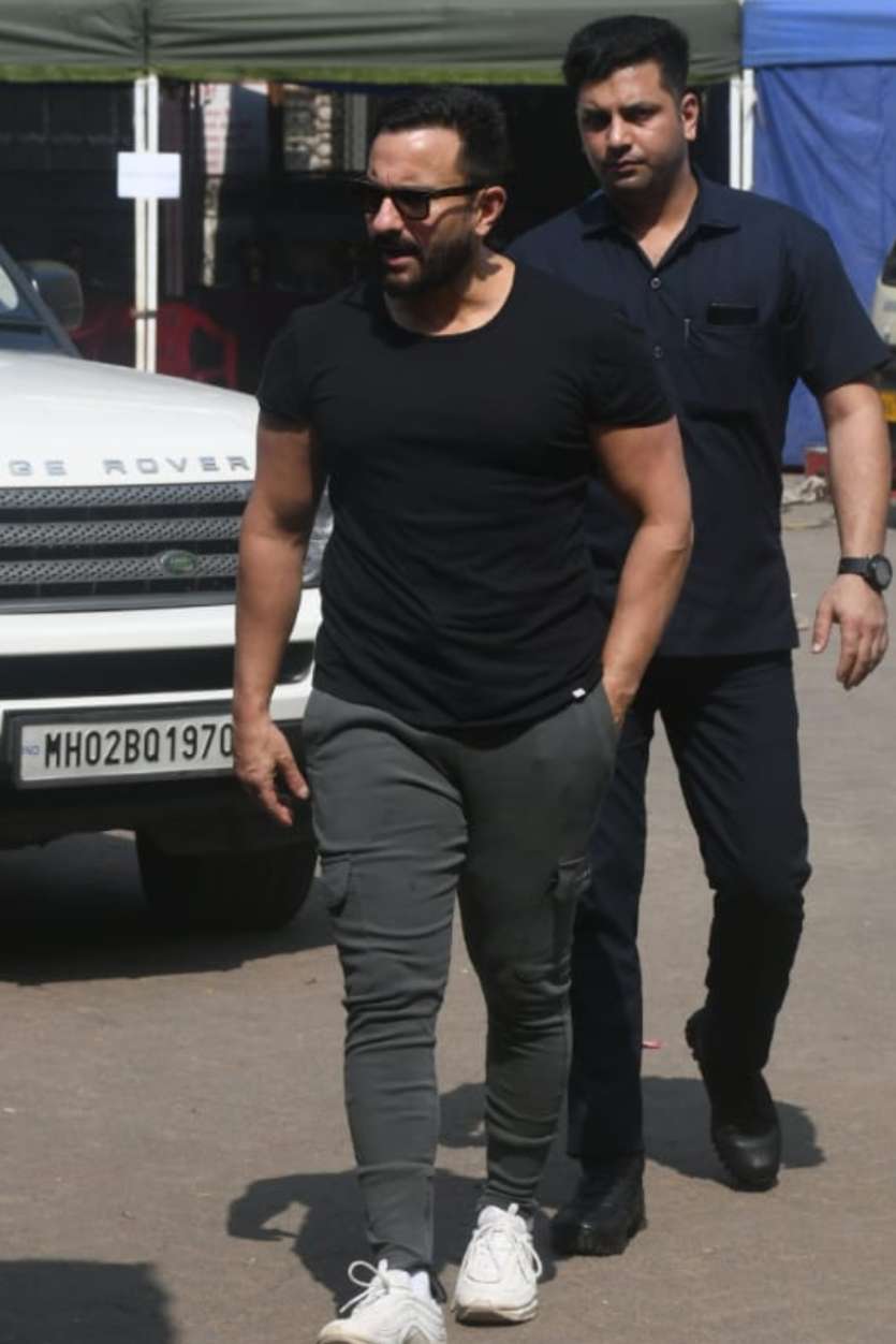 Saif Ali Khan's working Wednesday is all about posing, hairstyle and ...
