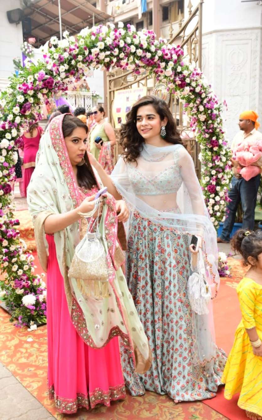 Guneet Monga ties the knot with beau Sunny Kapoor, FIRST photos out