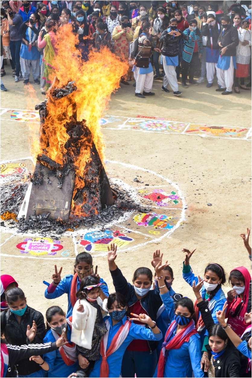 Happy Lohri 2023: Bonfire to kite-flying, see how Indians soaked in the ...