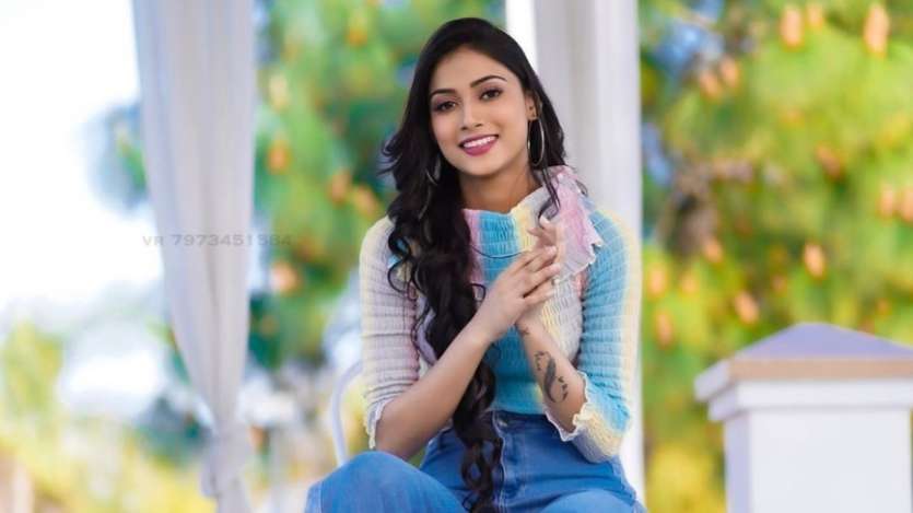 Pooja Saxena sets vacation goals with her uber cool and chic looks | PHOTOS