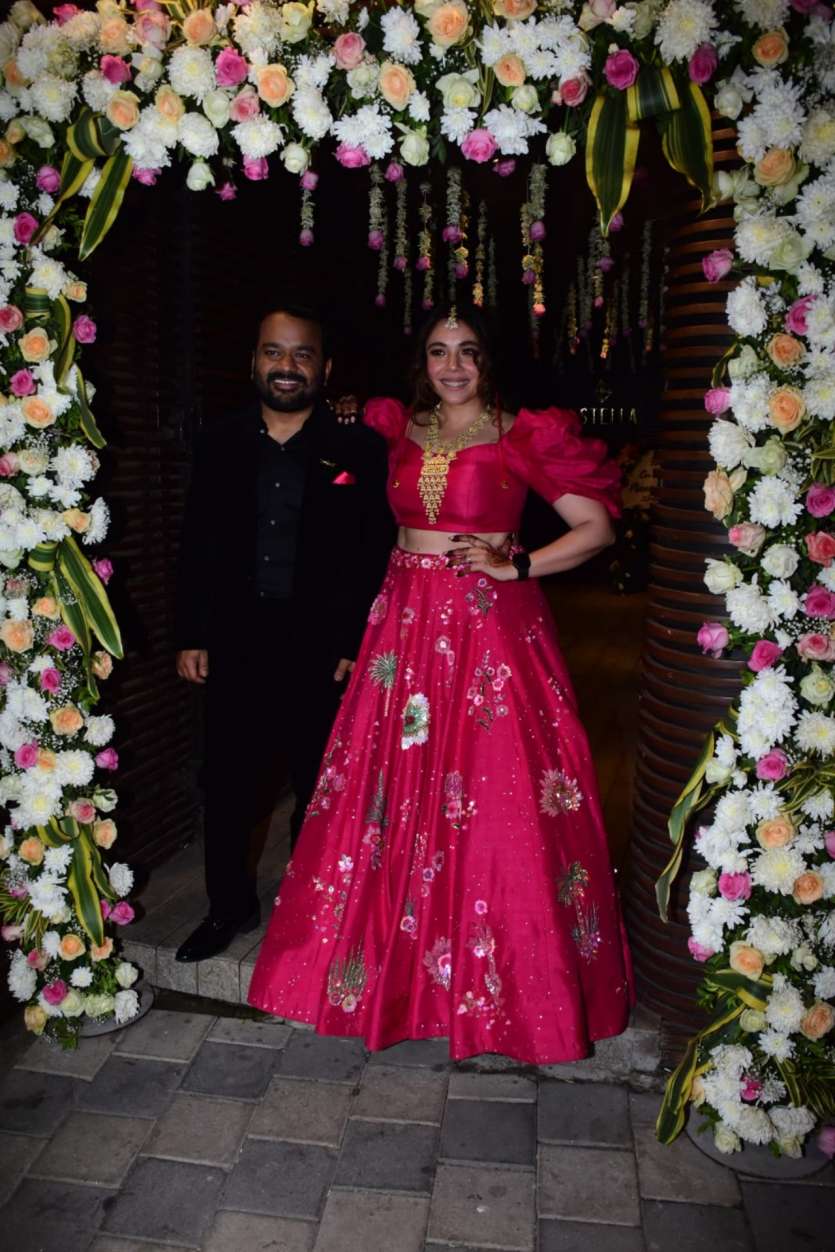 Maanvi Gagroo and Kumar Varun stun in pink and black in their post ...