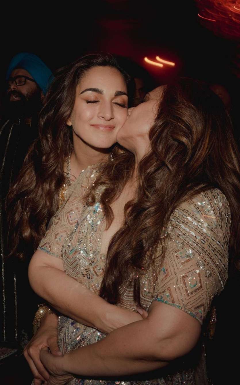 Kiara Advani wishes mom Genevieve Advani on birthday with unseen photos ...