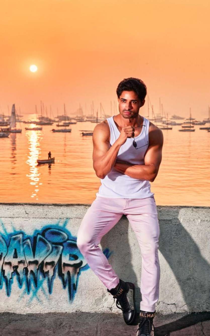 Actor Aryan Chauhan sends the mercury soaring flaunting his chiseled ...