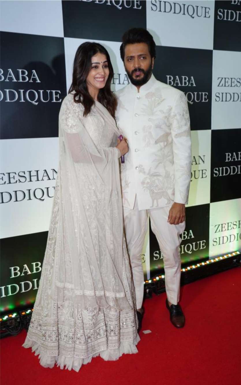 Preity Zinta to Suneil Shetty stars arrive dressed to the nines at Baba ...